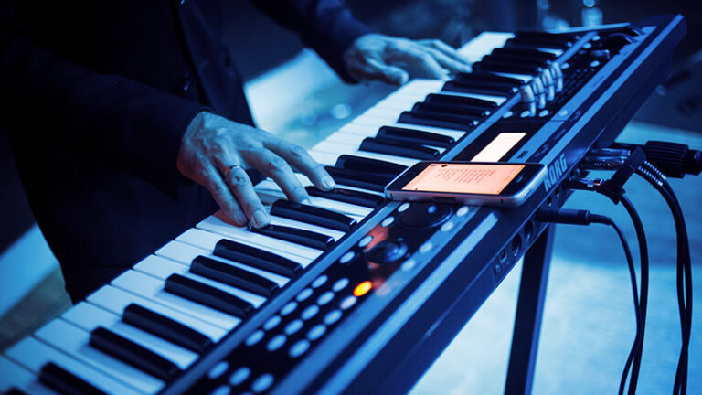 Qué es el backline de una banda: Alquiler, ejemplos y marcas